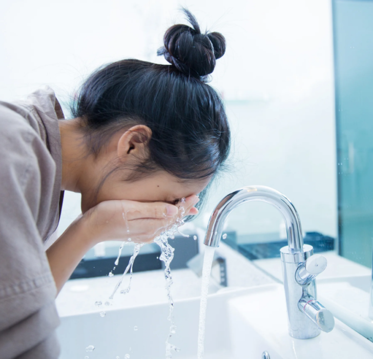 Top 10 Face Wash Brands In The World - NSNBC