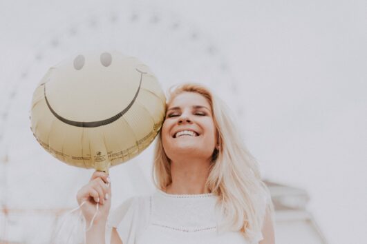 Psychology of Smiling: What Does Smiling Do To Our Brains? - NSNBC